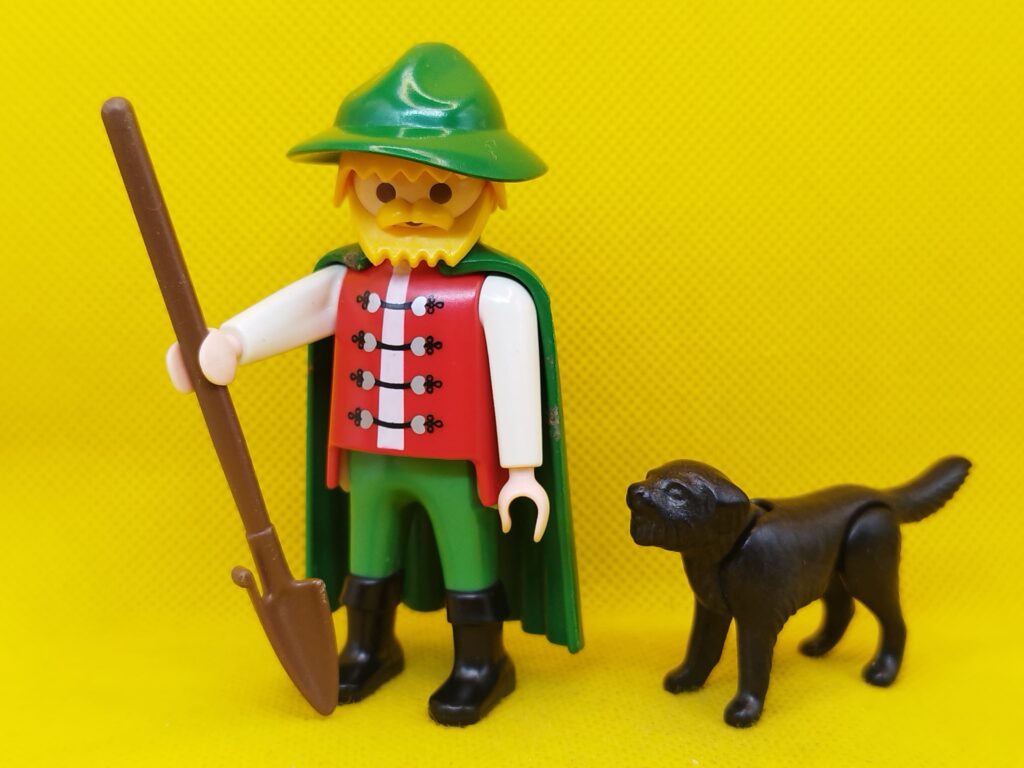 Playmobil Pastor medieval con capa verde y perro - Colecciones de ocasión